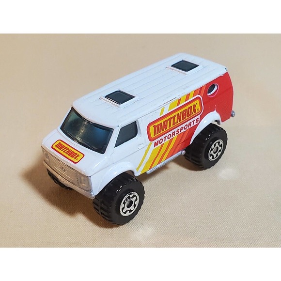 MATCHBOX | Toys | Matchbox 4x4 Chevrolet Van Matchbox Motorsports Macau ...